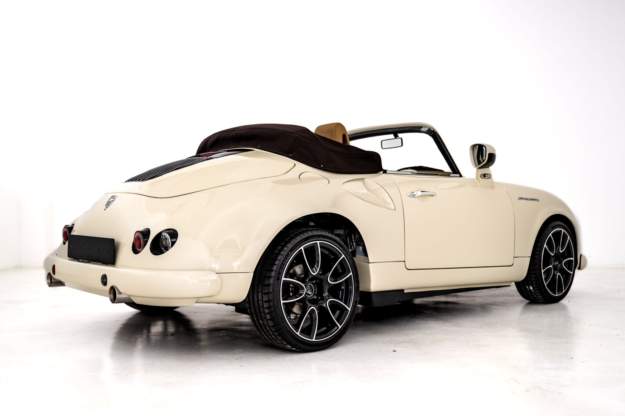 Speedster II - PGO - Constructeur automobile français